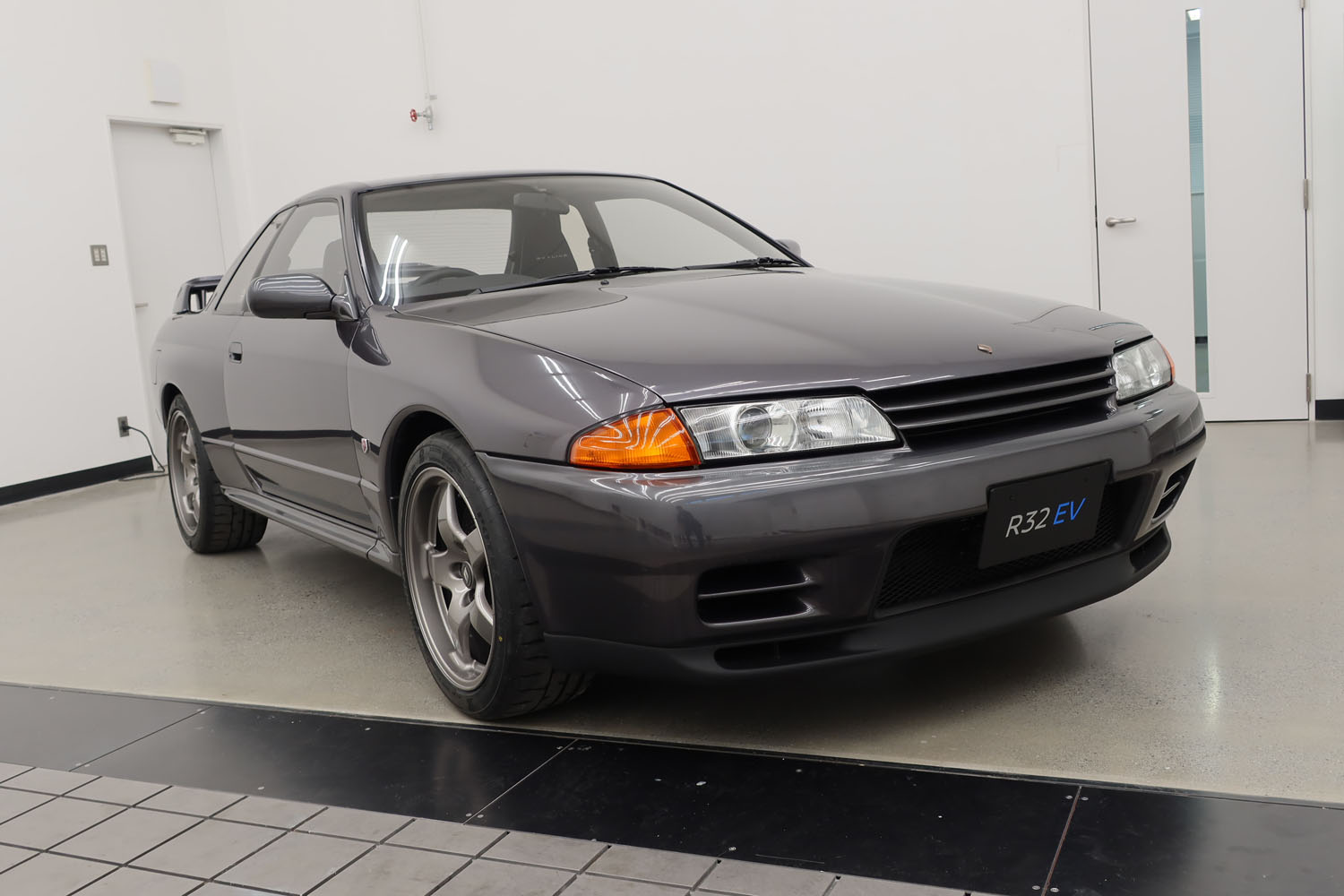 日産R32EV（R32型スカイラインGT-R EVコンバージョンモデル） 内装・外装など49枚 【画像・写真】 - webCG