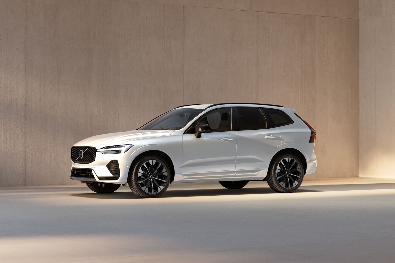 「ボルボXC60」にブラックのアクセントカラーが映える特別仕様車 【ニュース】 - webCG