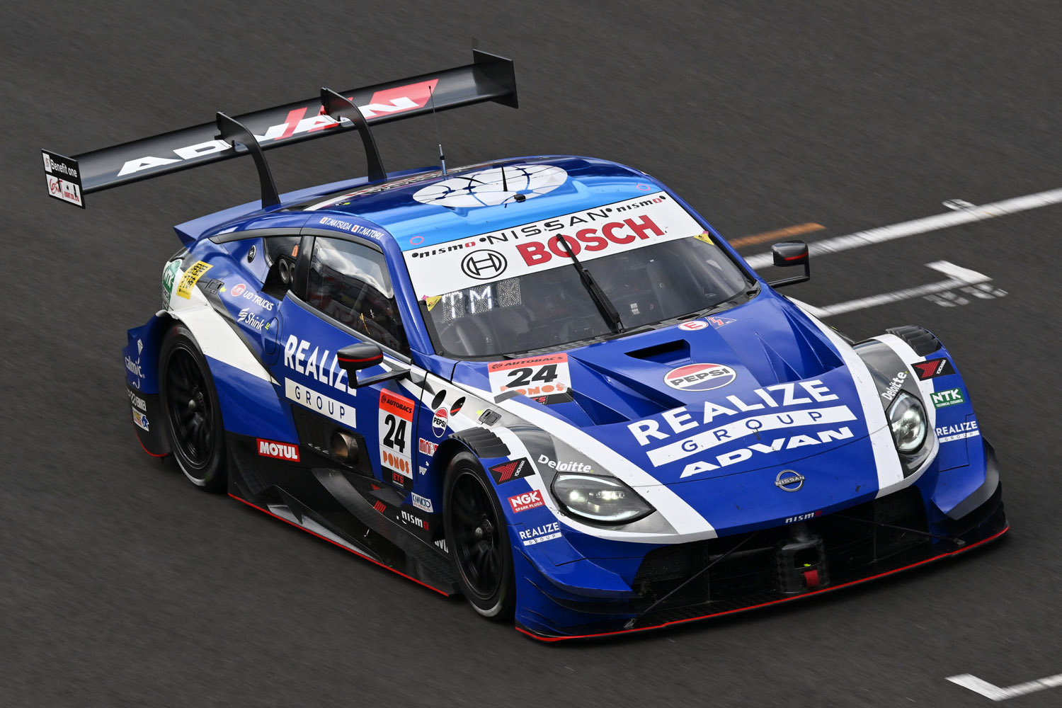 【SUPER GT 2025】第6戦SUGOで松田次生／名取鉄平組のNo.24 リアライズコーポレーション ADVAN Zが今季初勝利 【ニュース】 - webCG