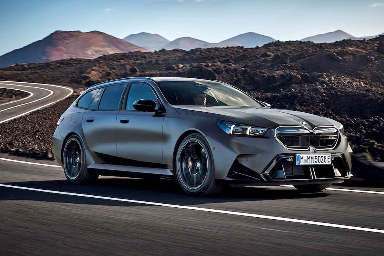 【ニュース】高性能を誇るBMWのラグジュアリーエステート「M5ツーリング」が復活！ その魅力とは？ - webCG