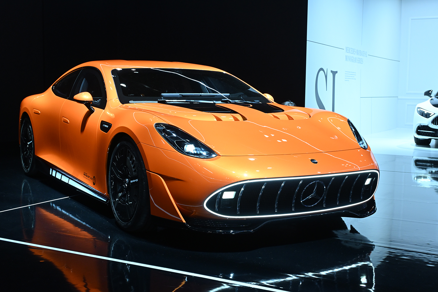 メルセデスブースには日本初公開モデルが一挙集結【ジャパンモビリティショー2025】 【ニュース】 - webCG