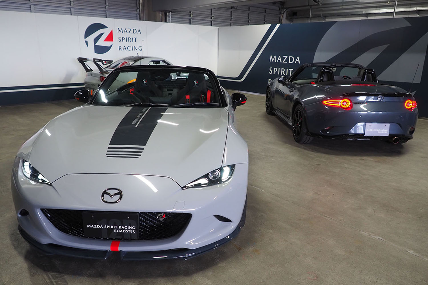 マツダが限定モデル「マツダ スピリット レーシング・ロードスター」と「マツダ スピリット レーシング・ロードスター12R」を正式発表 【ニュース】 - webCG
