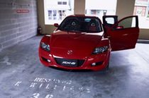 【Movie】マツダ「RX-8」の足まわりに迫る！（その2） 【ニュース】 - webCG