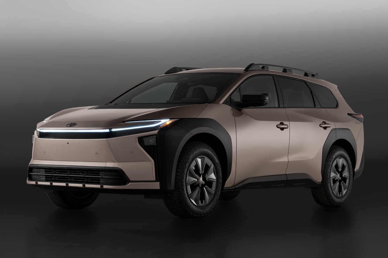 トヨタがSUVタイプの新型電気自動車「bZウッドランド」を発表 日本への導入も予定 【ニュース】 - webCG