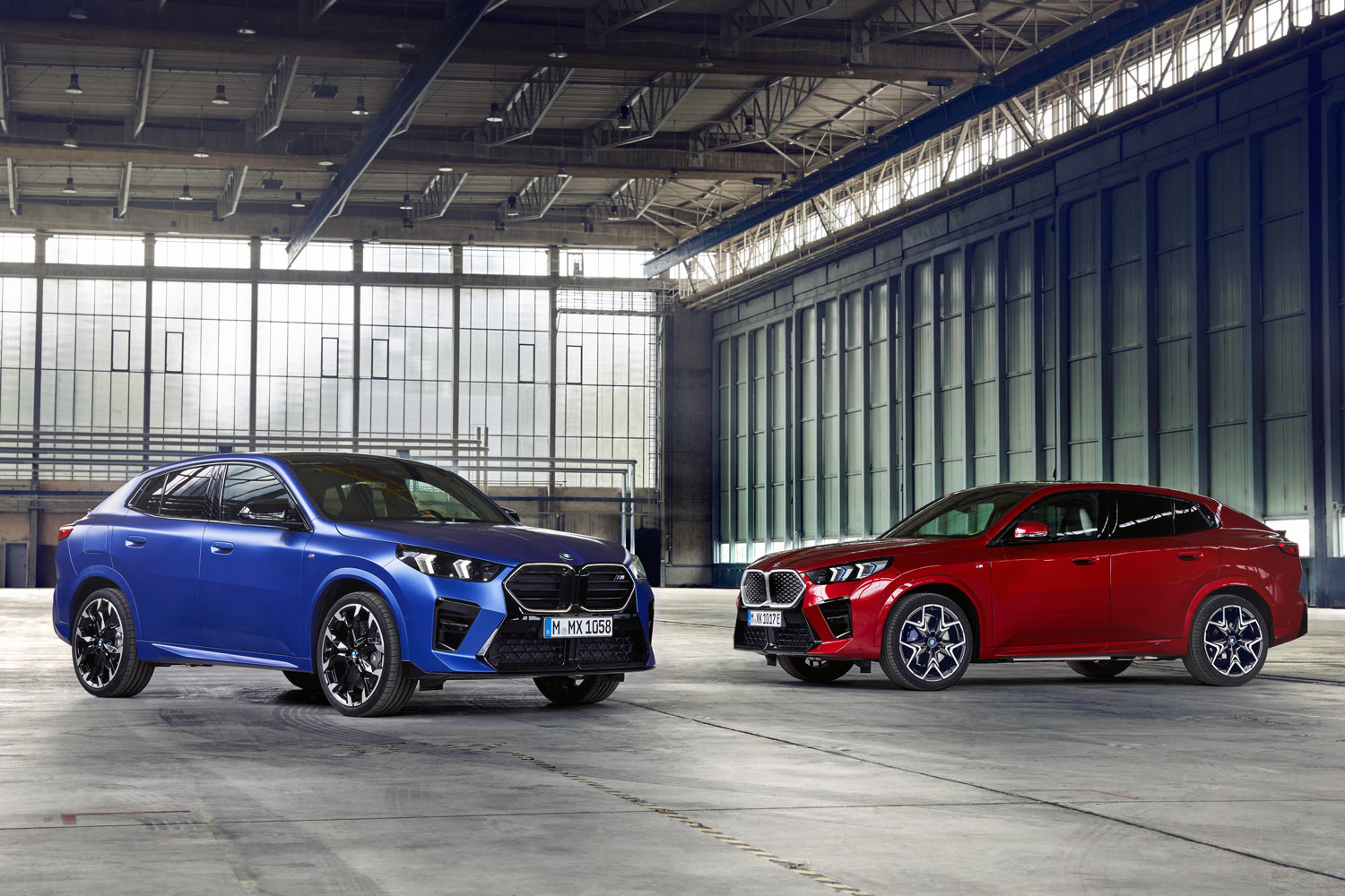 BMWが新型「X2」を世界初公開！ 豊富なEVラインナップも展示【ジャパンモビリティショー2023】 【ニュース】 - webCG