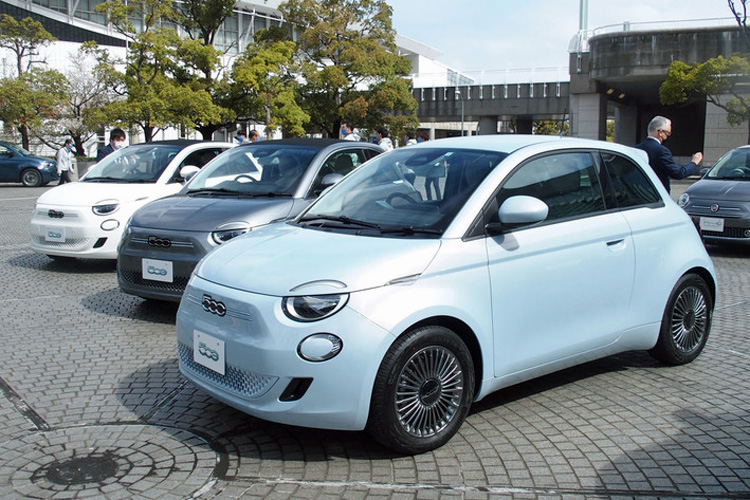 あの「フィアット500e」がエニカ（Anyca）の公式カーシェアに！ 今だけのおトクな割引キャンペーンも！ - webCG