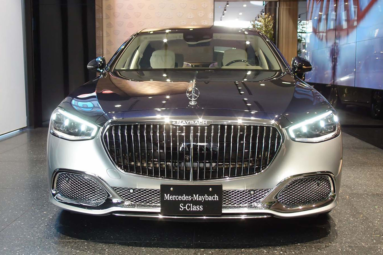 メルセデス・マイバッハS680 4MATICエディション100 内装・外装など26枚 【画像・写真】 - webCG