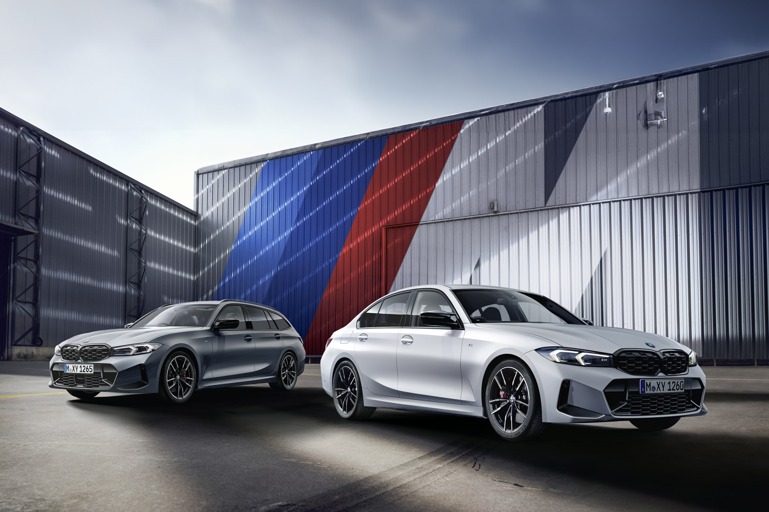 BMWが「3シリーズ」「3シリーズ ツーリング」「4シリーズ グランクーペ」に精かんな内外装の特別仕様車を設定 【ニュース】 - webCG