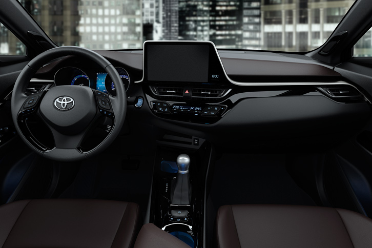 トヨタ、新型クロスオーバーC-HRの内装を公開 内装・外装など8枚 【画像・写真】 - webCG