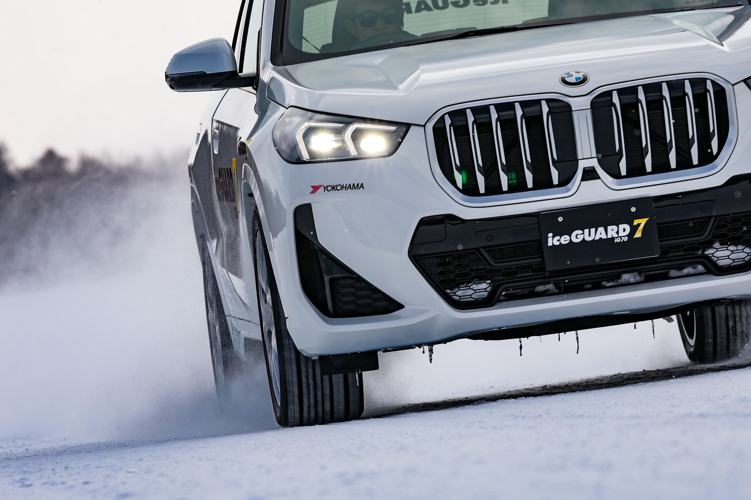 第805回：SUVやEVとの相性は？ ヨコハマのスタッドレスタイヤ「アイスガード7」を雪上で試す 【エディターから一言】 - webCG