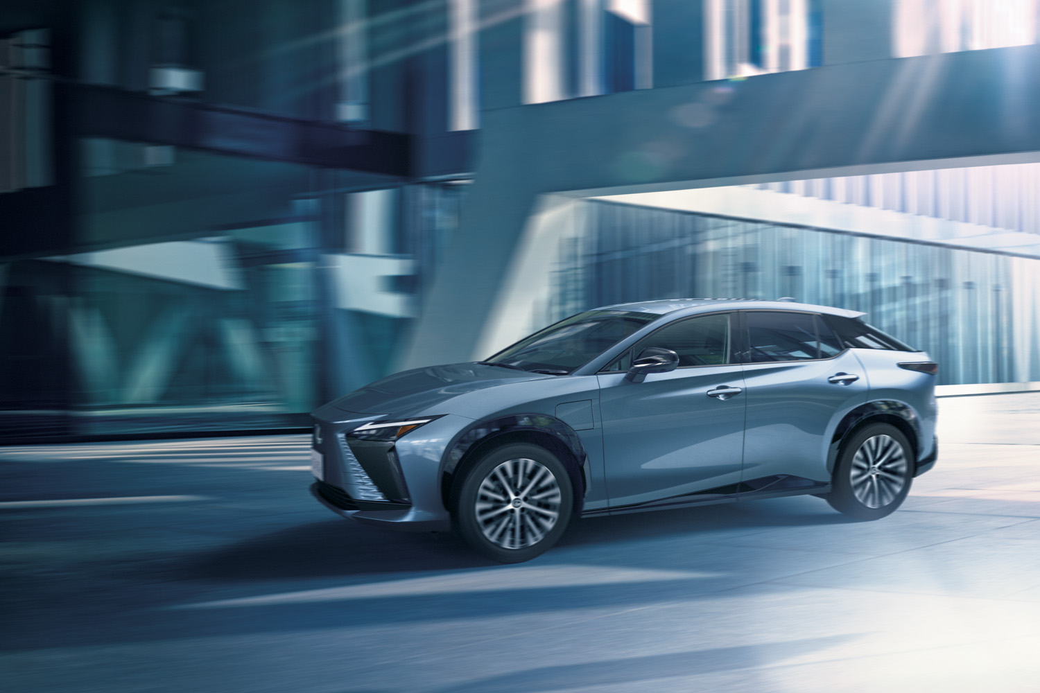 電気自動車専用モデル「レクサスRZ」が正式デビュー 発売記念の特別仕様車も登場 【ニュース】 - webCG
