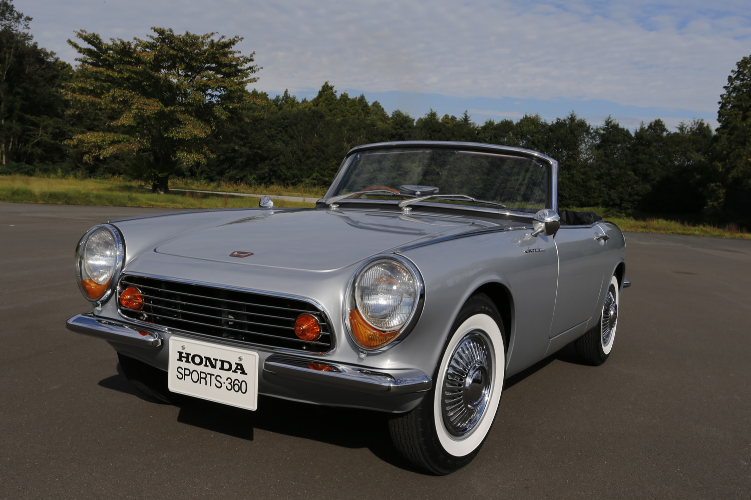 四輪進出から満60年 ホンダが幻の「スポーツ360」と「T360」を展示【オートモビル カウンシル2023】 【ニュース】 - webCG