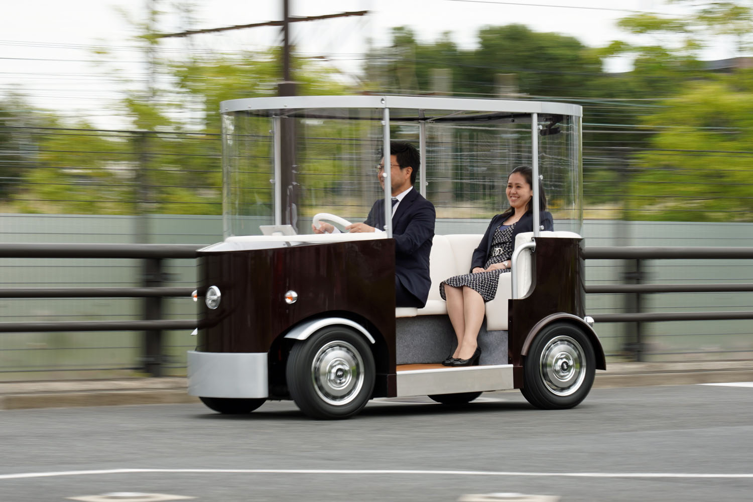 遠隔操縦可能な小型EV「バトラーカー」が登場【東京モーターショー2019】 【ニュース】 - webCG