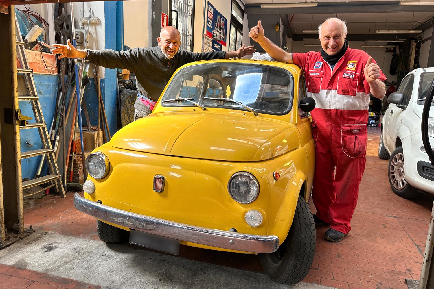 第912回：“先生”は「フィアット500」だった 街角メカニック兄弟の物語 【マッキナ あらモーダ！】 - webCG