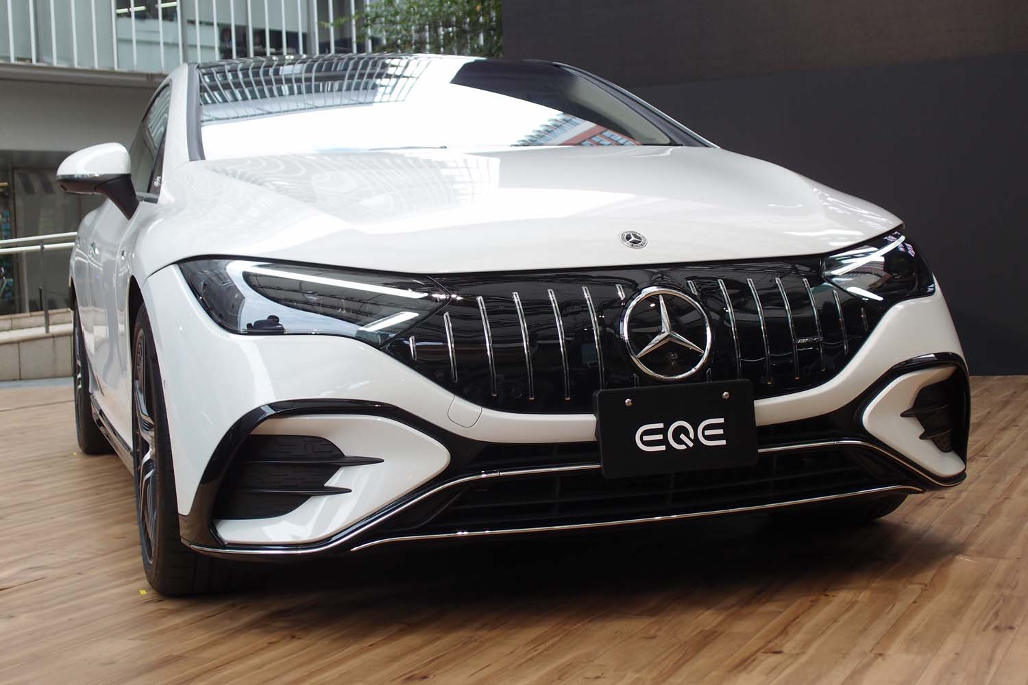 メルセデス・ベンツEQE350＋／メルセデスAMG EQE53 4MATIC＋ 内装・外装など30枚 【画像・写真】 - webCG
