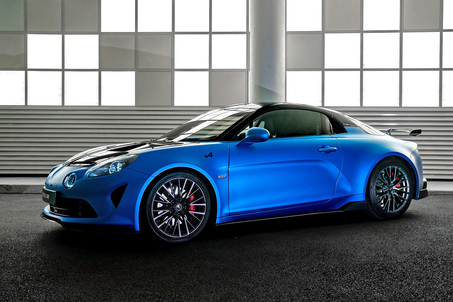 発売に先駆け「アルピーヌA110 R」の派生モデル「A110 Rチュリニ」公開【東京オートサロン2024】 【ニュース】 - webCG