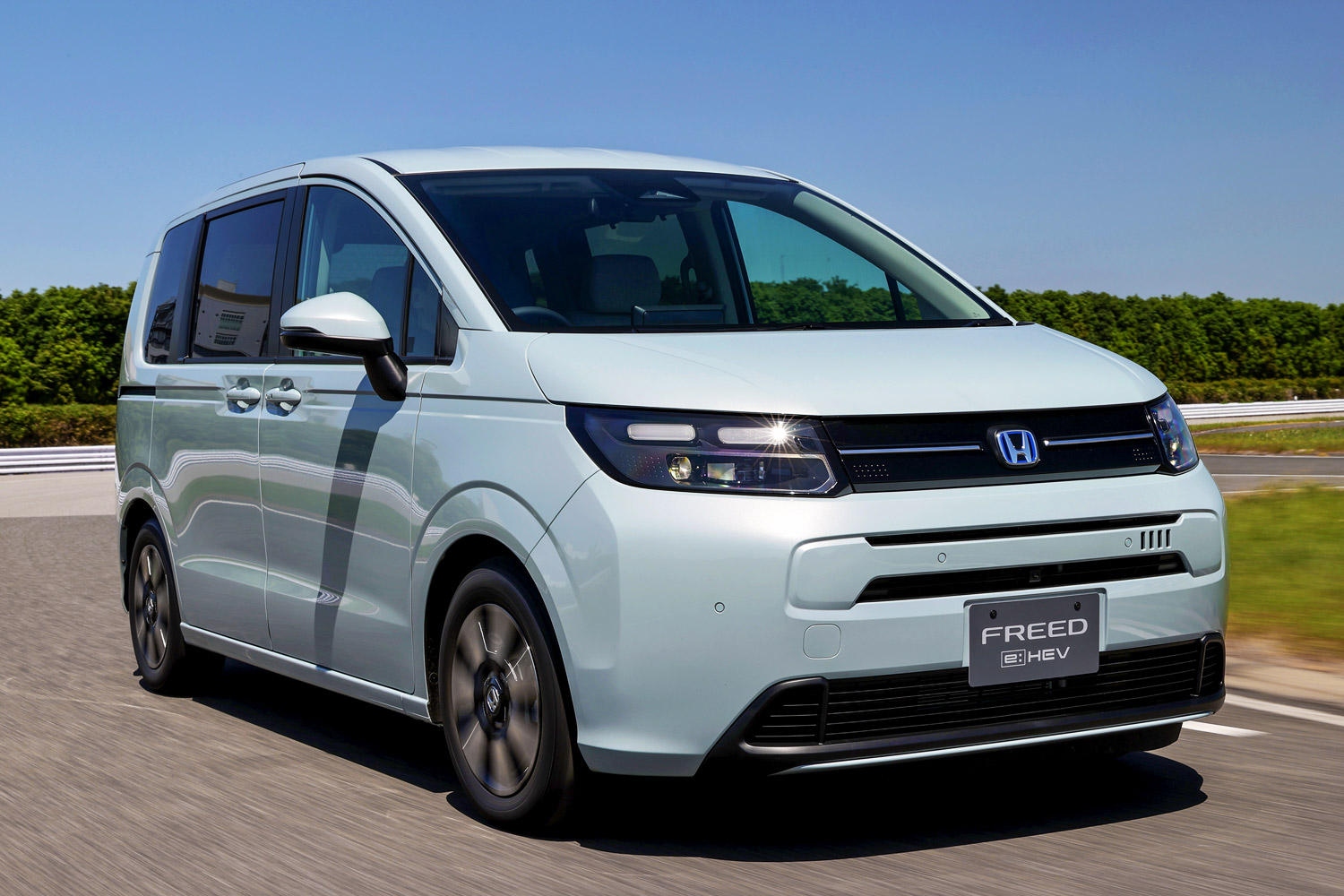 第31回：フリード VS. シエンタ（前編） ―独自路線を突っ走るホンダデザインの現在地― 【カーデザイン曼荼羅】 - webCG