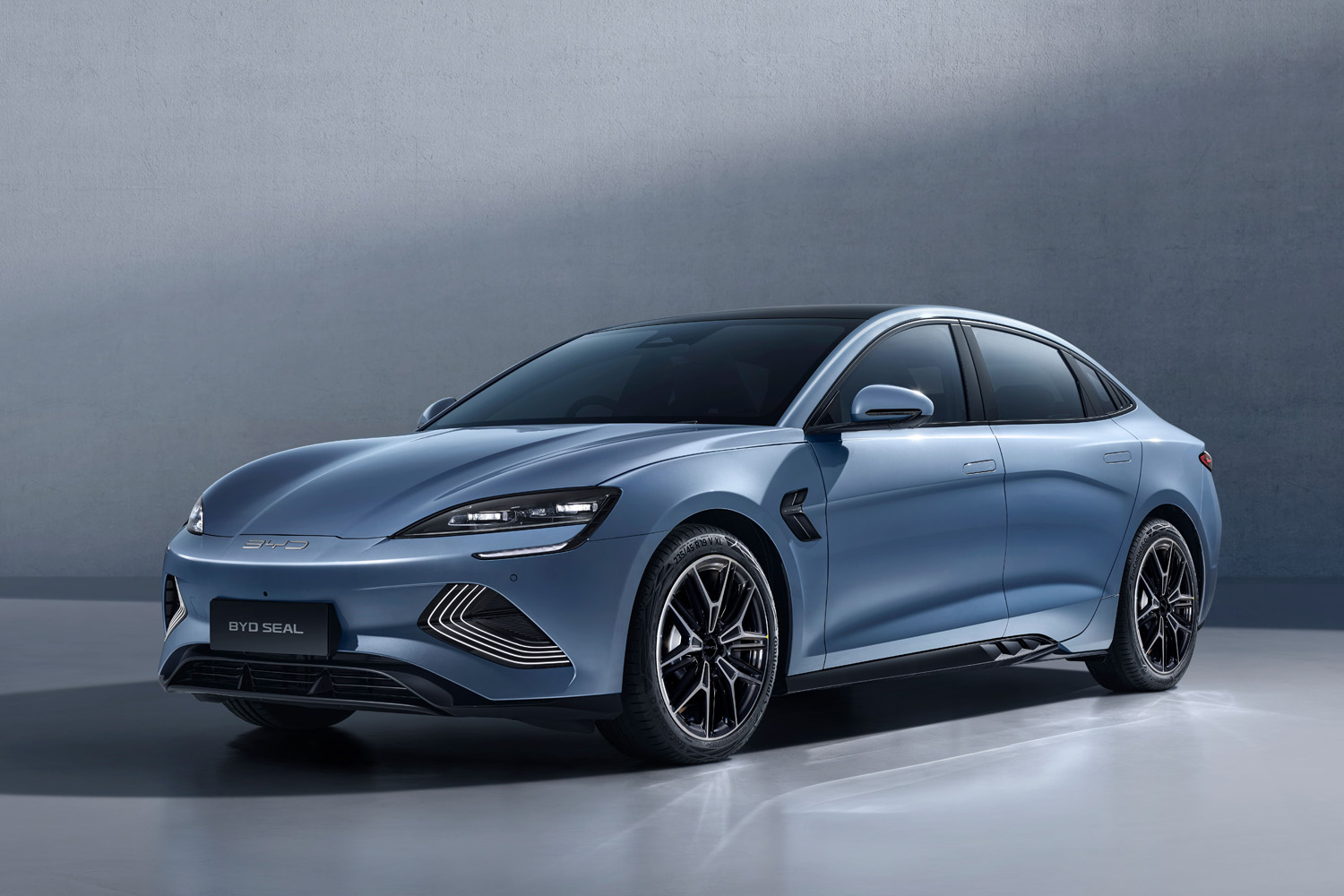 BYDがBEV「シール」の一部仕様を変更 後輪駆動車は500万円を切る新価格に 【ニュース】 - webCG