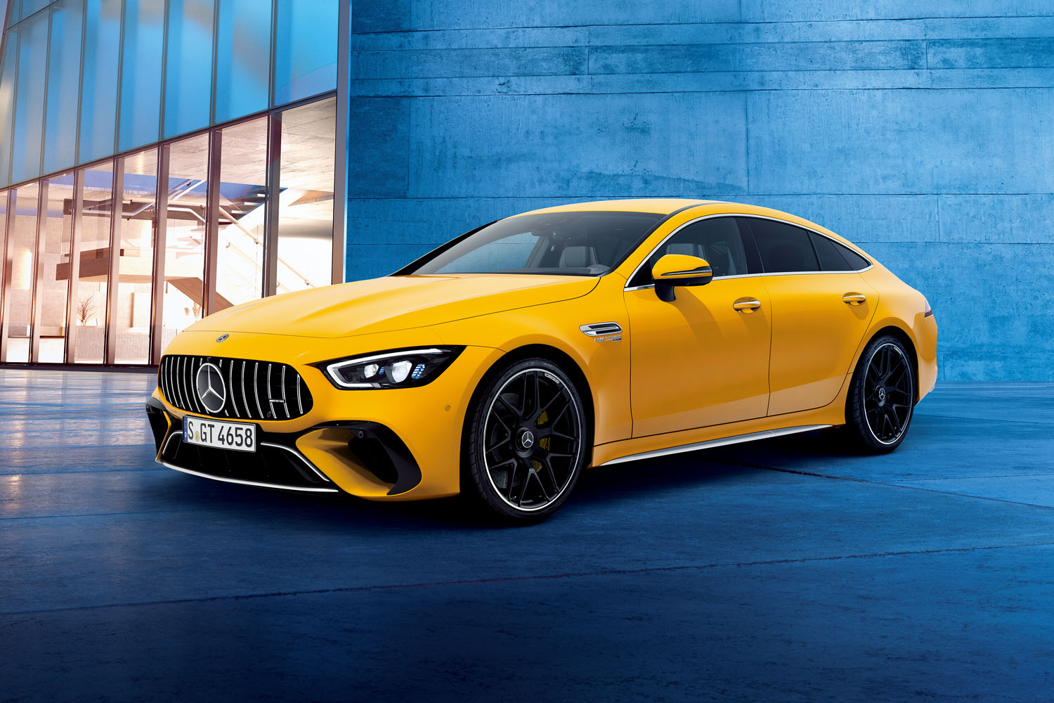 「メルセデスAMG GT 4ドアクーペ」の最強モデル「GT63 S 4MATIC＋」の一部改良モデル登場 【ニュース】 - webCG