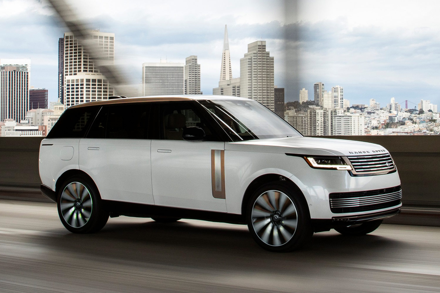 社名も変えて心機一転!? 復活をもくろむジャガー・ランドローバーあらためJLRの新戦略 - webCG