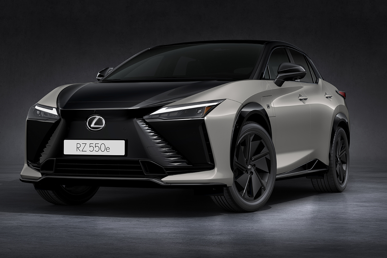 「レクサスRZ」の「ステアバイワイヤシステム」は既存の自動車とはどこが違うのか？ - webCG