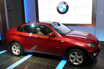 スポーツアクティビティクーペ「BMW X6」が日本上陸 【ニュース】 - webCG