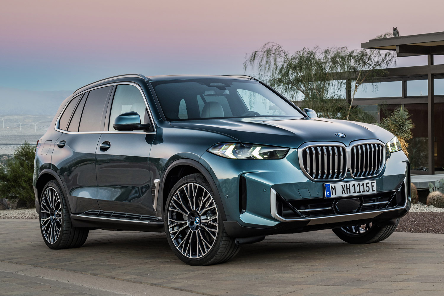 BMWが「X5」の改良モデルを発表 操作インターフェイスを最新世代にアップデート 【ニュース】 - webCG