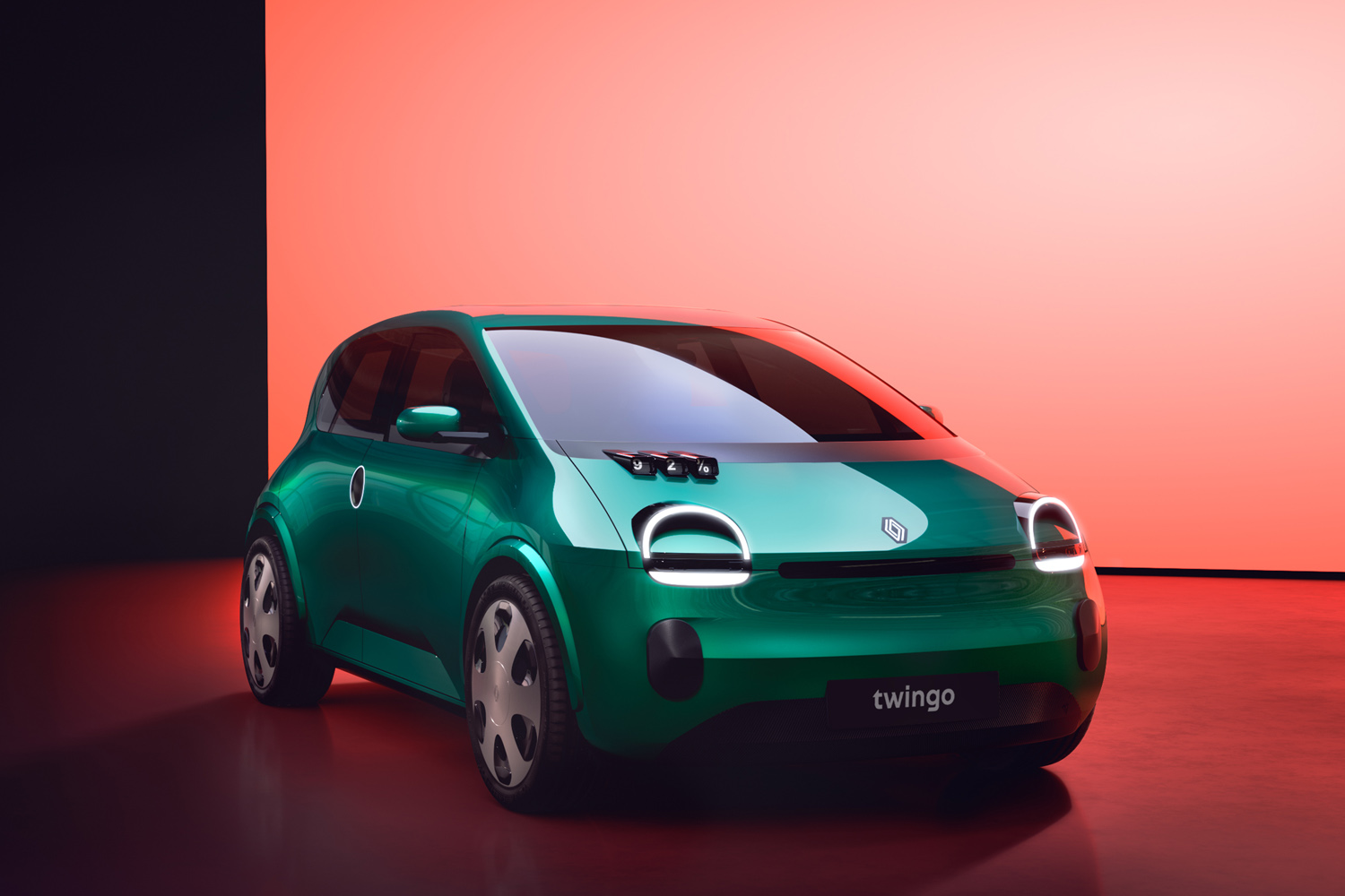 BEVの新型「トゥインゴ」は初代の復刻版 ルノーの電気自動車戦略が見えてきた - webCG