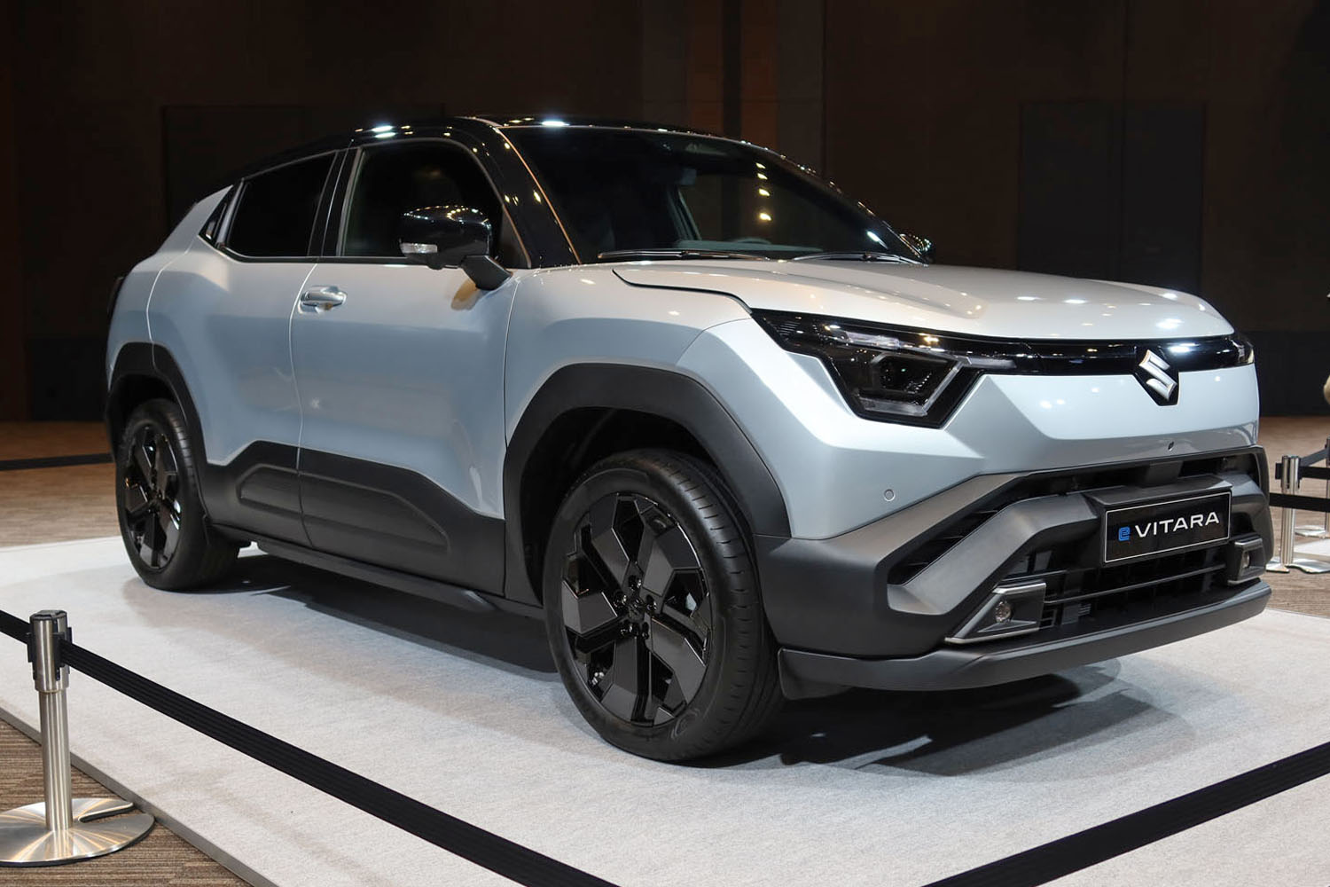 売上も利益も大幅増目指す スズキが2030年までの経営計画を発表 【ニュース】 - webCG