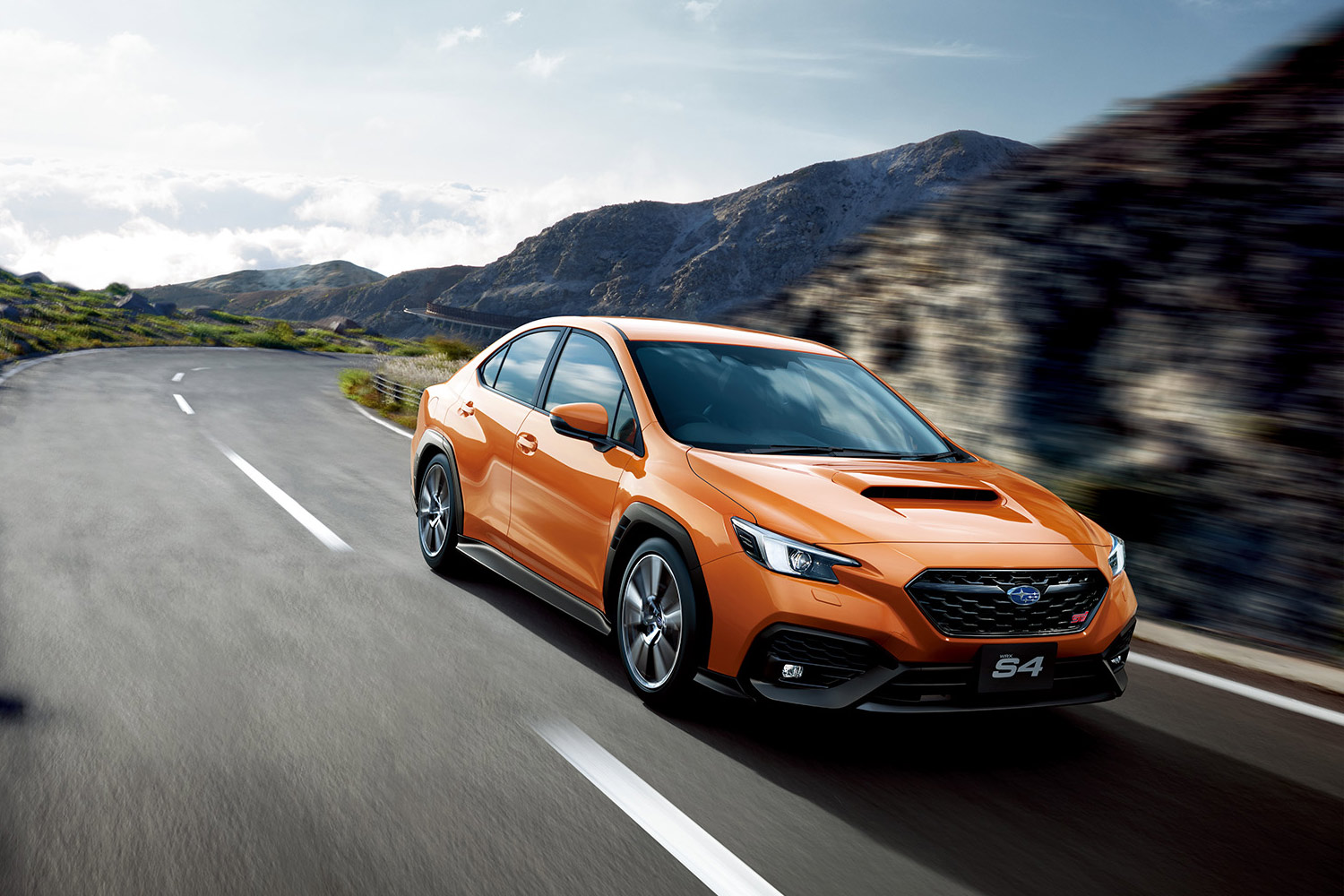 スバルが「WRX S4」を一部改良 便利機能や防犯機能を強化 【ニュース】 - webCG