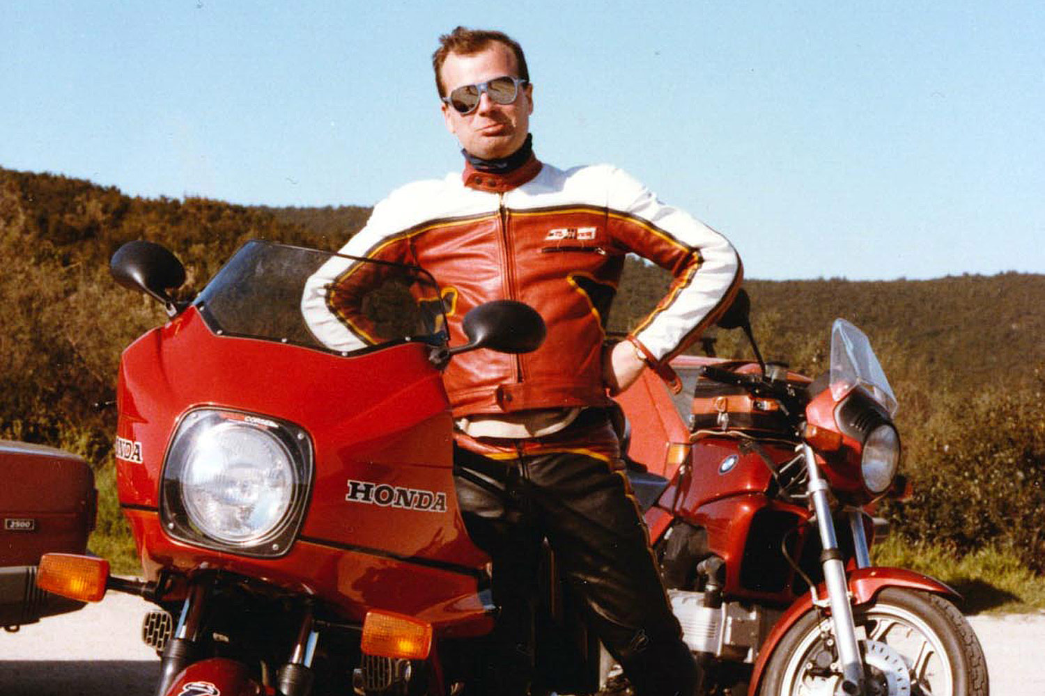 第919回：親愛なる知人に「尊きバカさ」を見た 【マッキナ あらモーダ！】 - webCG