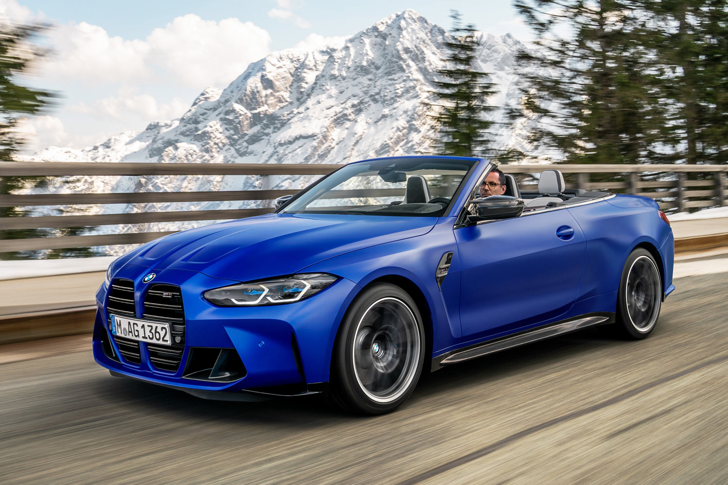 「BMW M4」シリーズにキャンバストップのオープンモデル「M4カブリオレ」が登場 【ニュース】 - webCG