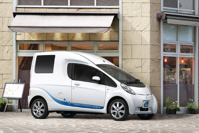 i-MiEVが“フルゴネット”に！ 「三菱i-MiEVカーゴ」 - webCG