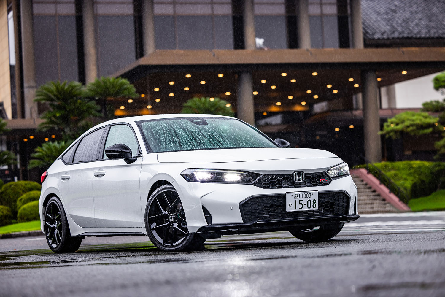 「ホンダ・シビックRS」はプアマンズ「タイプR」にあらず！ 人気の秘密を探る - webCG