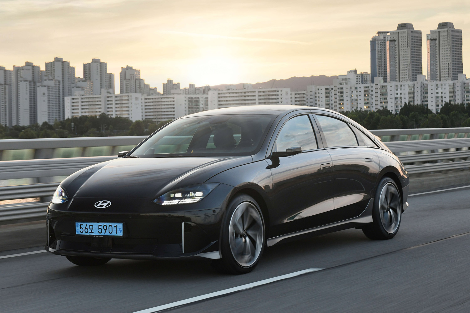 キーワードは「インド」と「EV」「中国・韓国」 激動の2022年を“数字”で振り返る - webCG