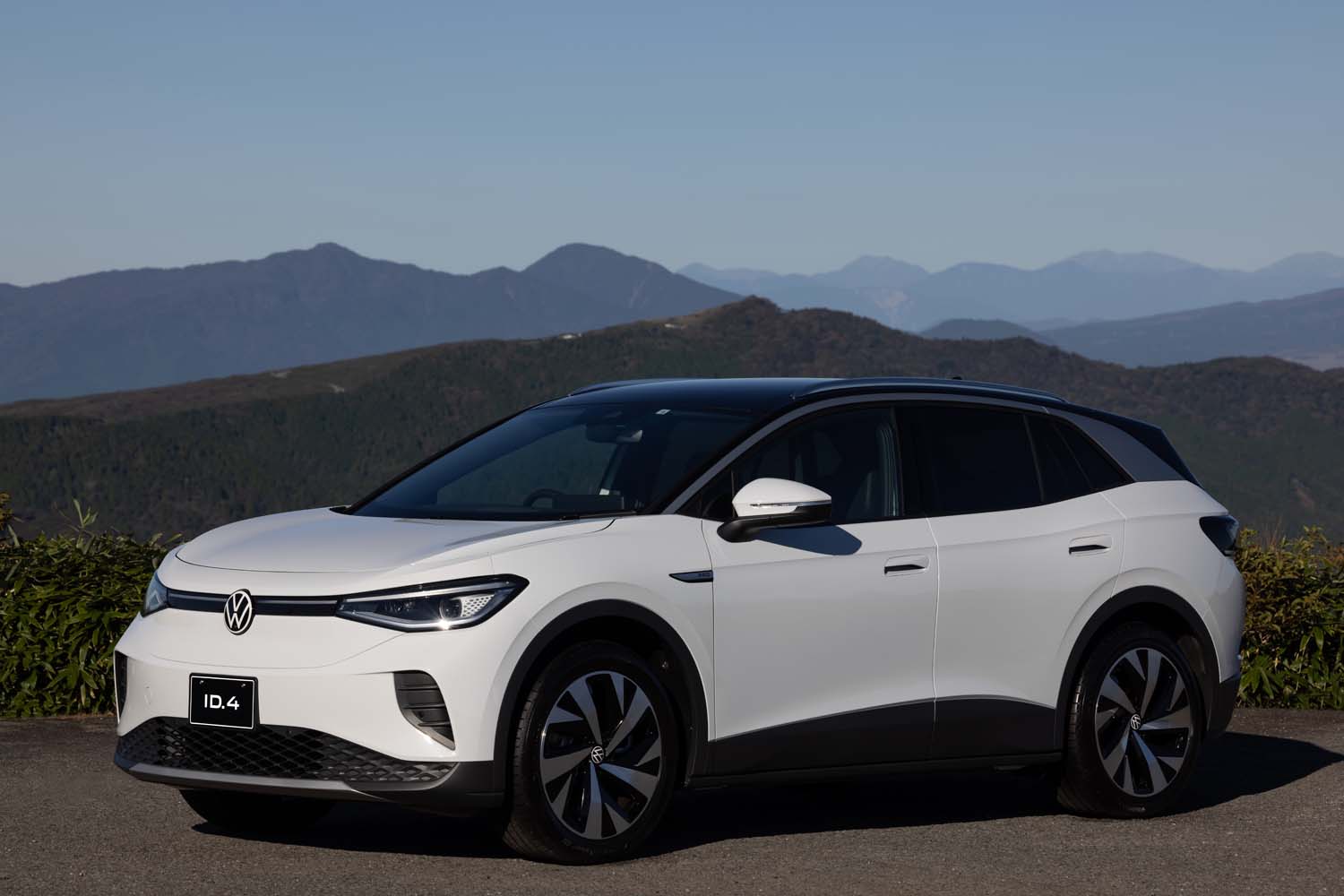 「フォルクスワーゲンID.4」が日本上陸 独自の充電ネットワークも整備 【ニュース】 - webCG