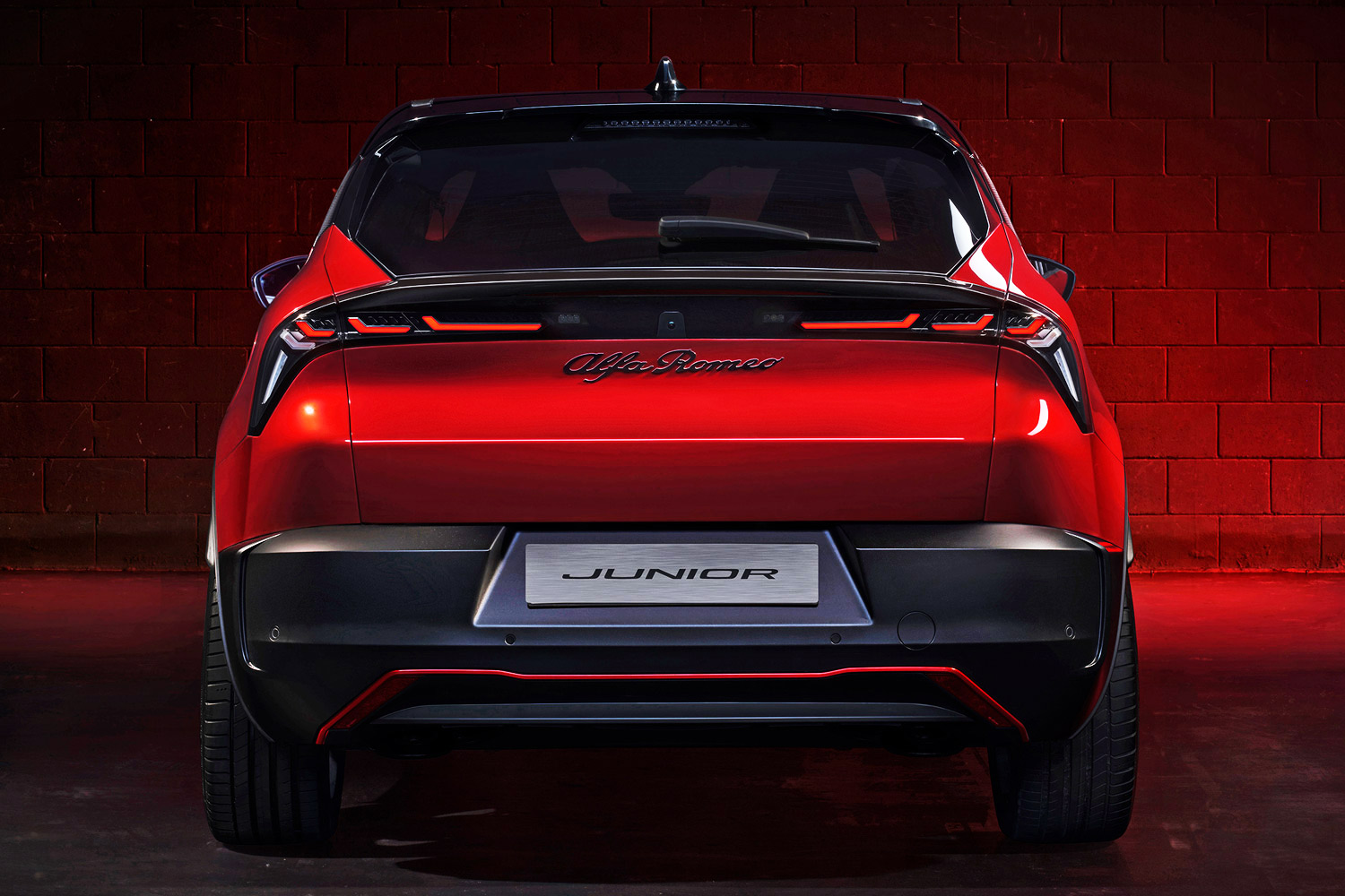 第860回：「わかるかなぁ、わかんねぇだろうなぁ」 テールランプ観賞の楽しみ 【マッキナ あらモーダ！】 - webCG