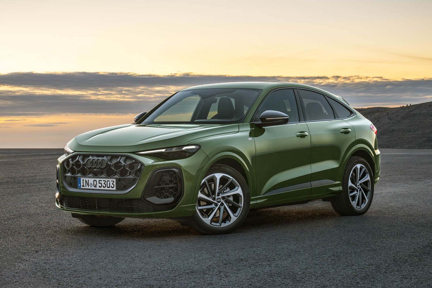 アウディが新型「Q5スポーツバック」を発表 よりダイナミックなデザインに 【ニュース】 - webCG