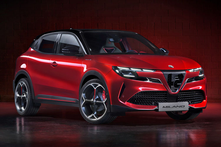 アルファ・ロメオの新型コンパクトSUV「ミラノ」がデビュー5日で「ジュニア」に改名 【ニュース】 - webCG
