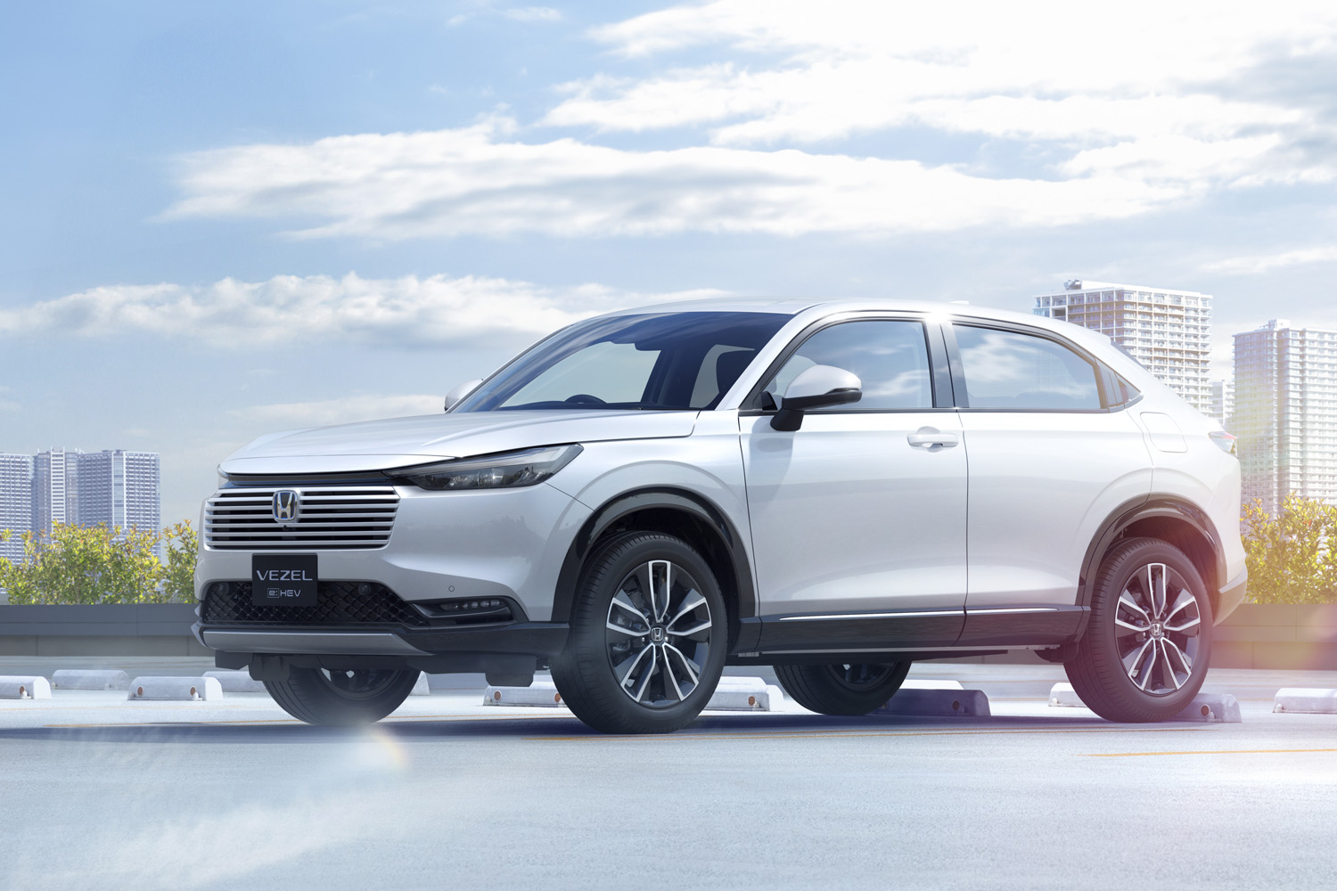 ホンダがコンパクトSUV「ヴェゼル」のマイナーチェンジモデルを発表 【ニュース】 - webCG