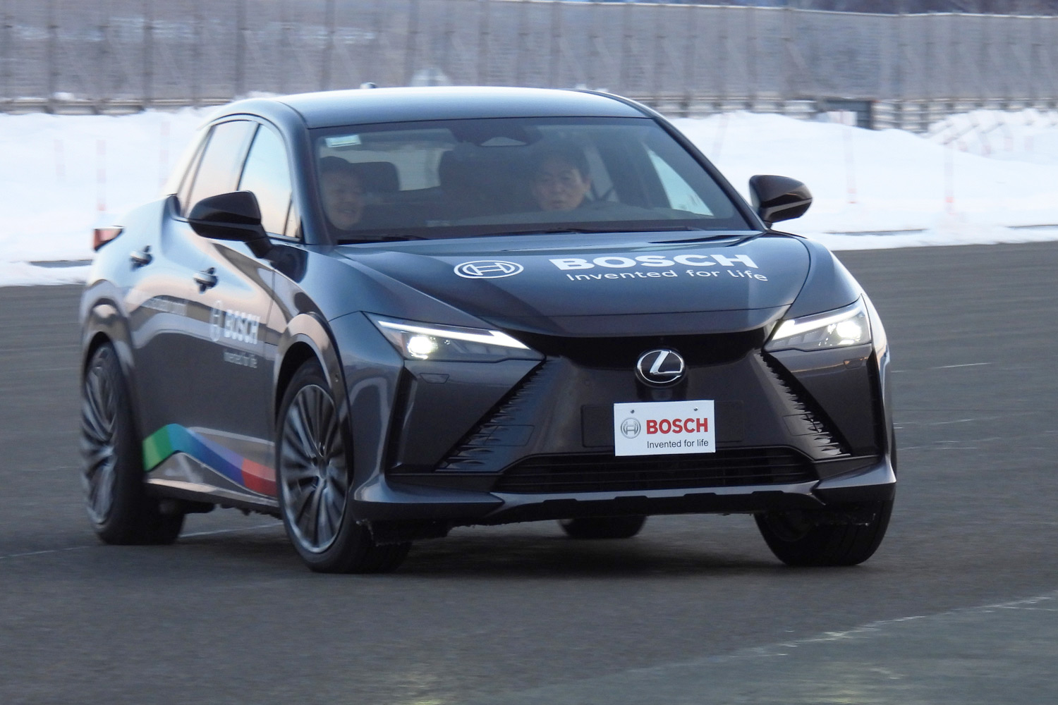 ボッシュの新しい車両制御技術を体感！ 電子制御とソフトウエアでクルマはもっと進化する - webCG