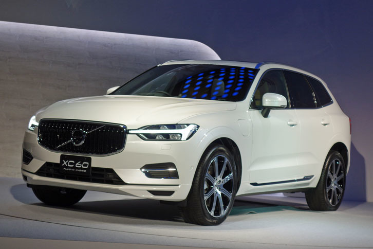 「ボルボXC60」が「日本カー・オブ・ザ・イヤー2017-2018」を受賞 【ニュース】 - webCG