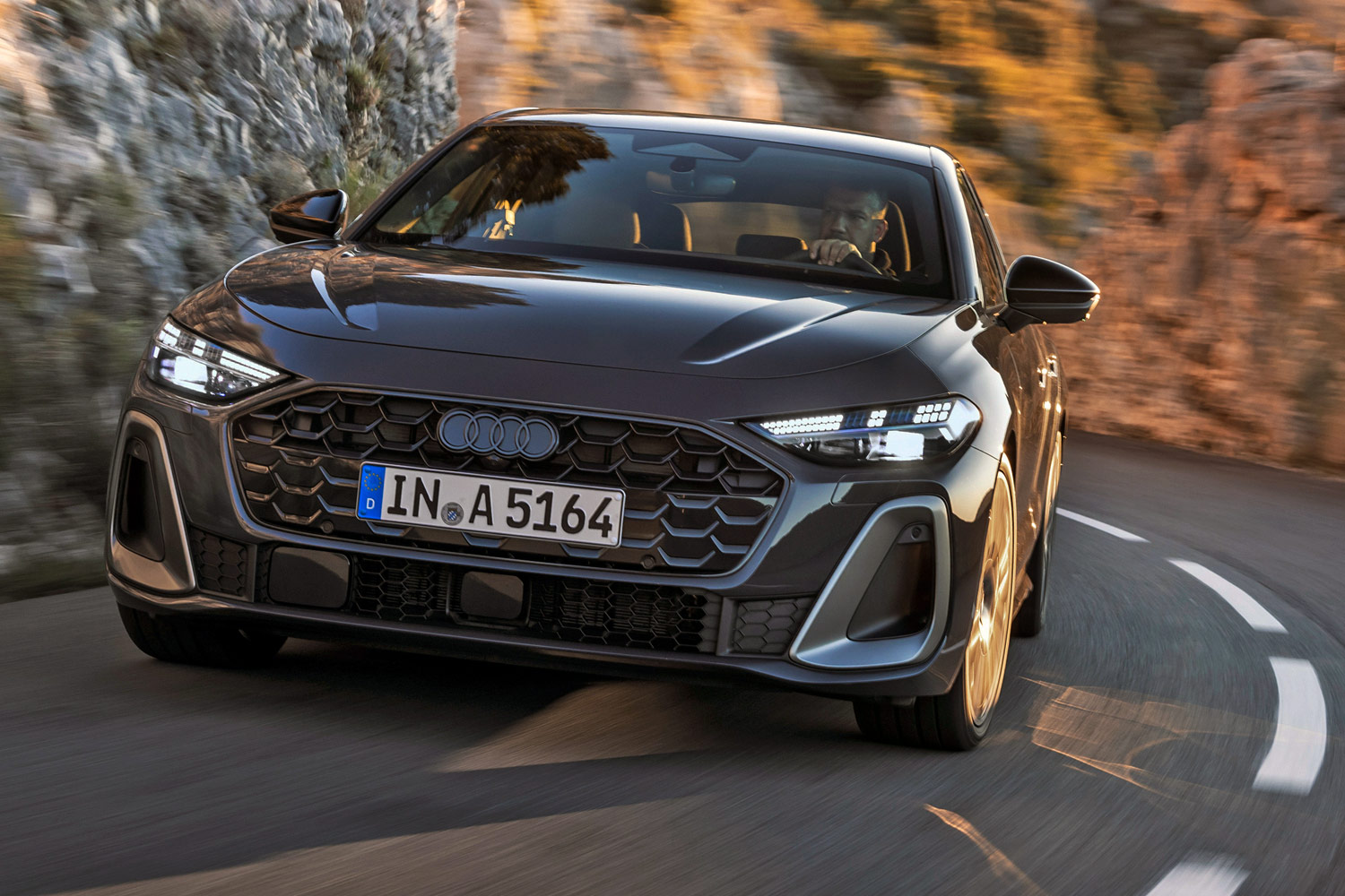 第76回：アウディA5（後編） ―まだ潔さが足りない！ 最新モデルにみる“コテコテ系”への未練― 【カーデザイン曼荼羅】 - webCG