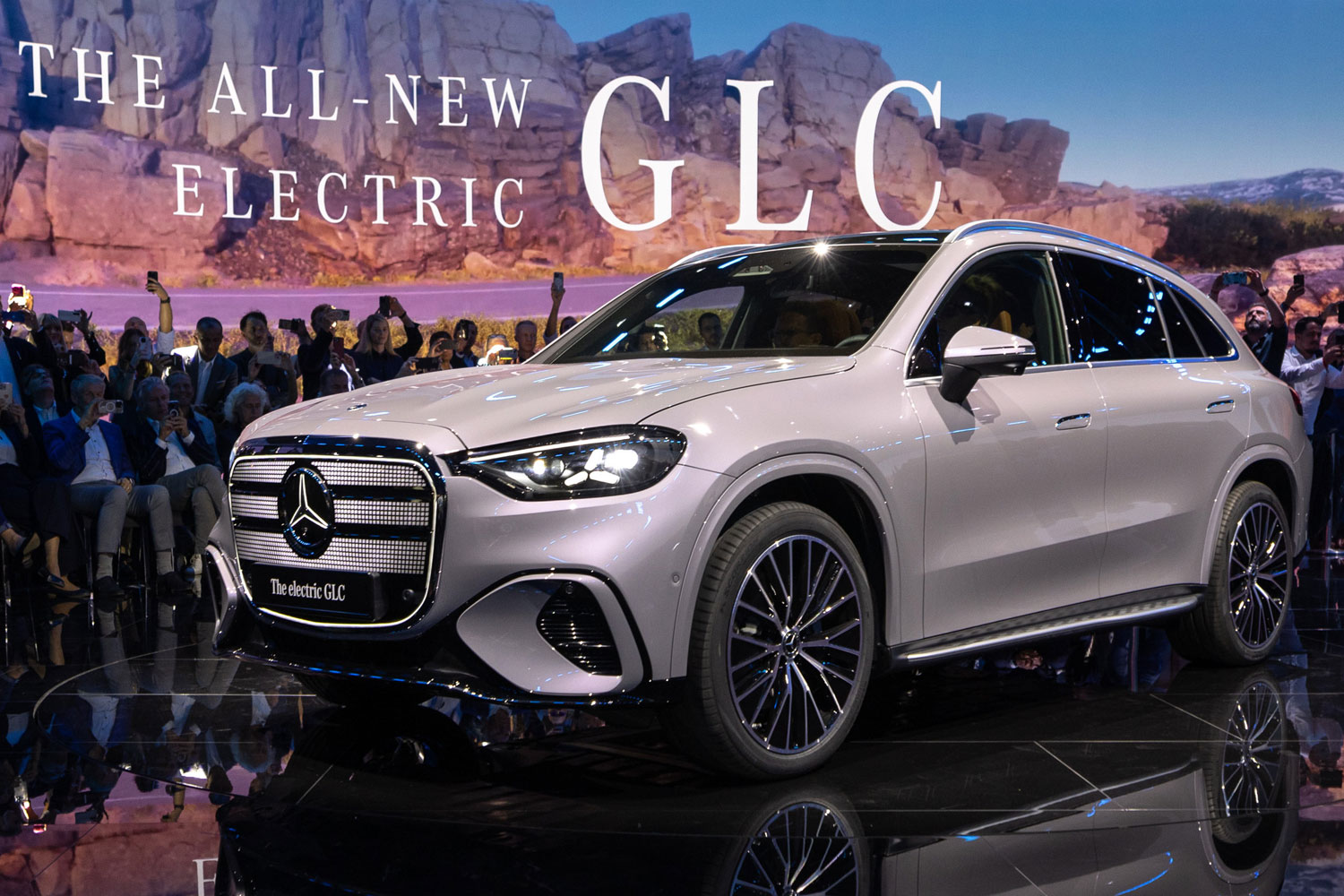 第86回：激論！ IAAモビリティー（前編） ―メルセデス・ベンツとBMWが示した未来のカーデザインに物申す― 【カーデザイン曼荼羅】 - webCG