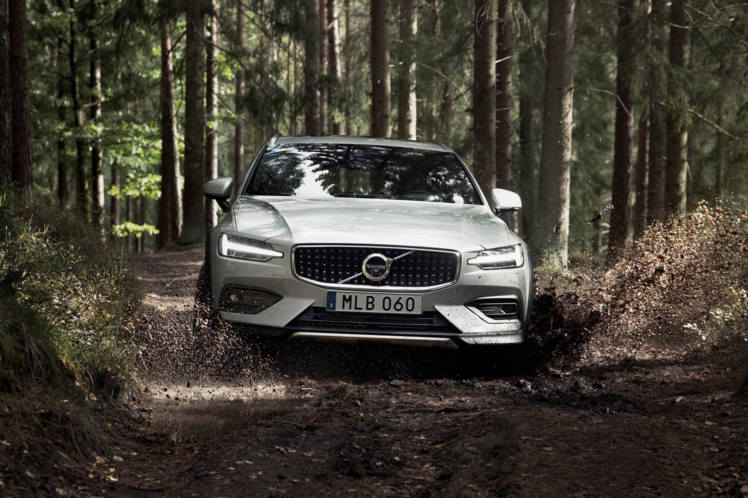 ボルボが新型「V60クロスカントリー」の予約受注を開始 【ニュース】 - webCG