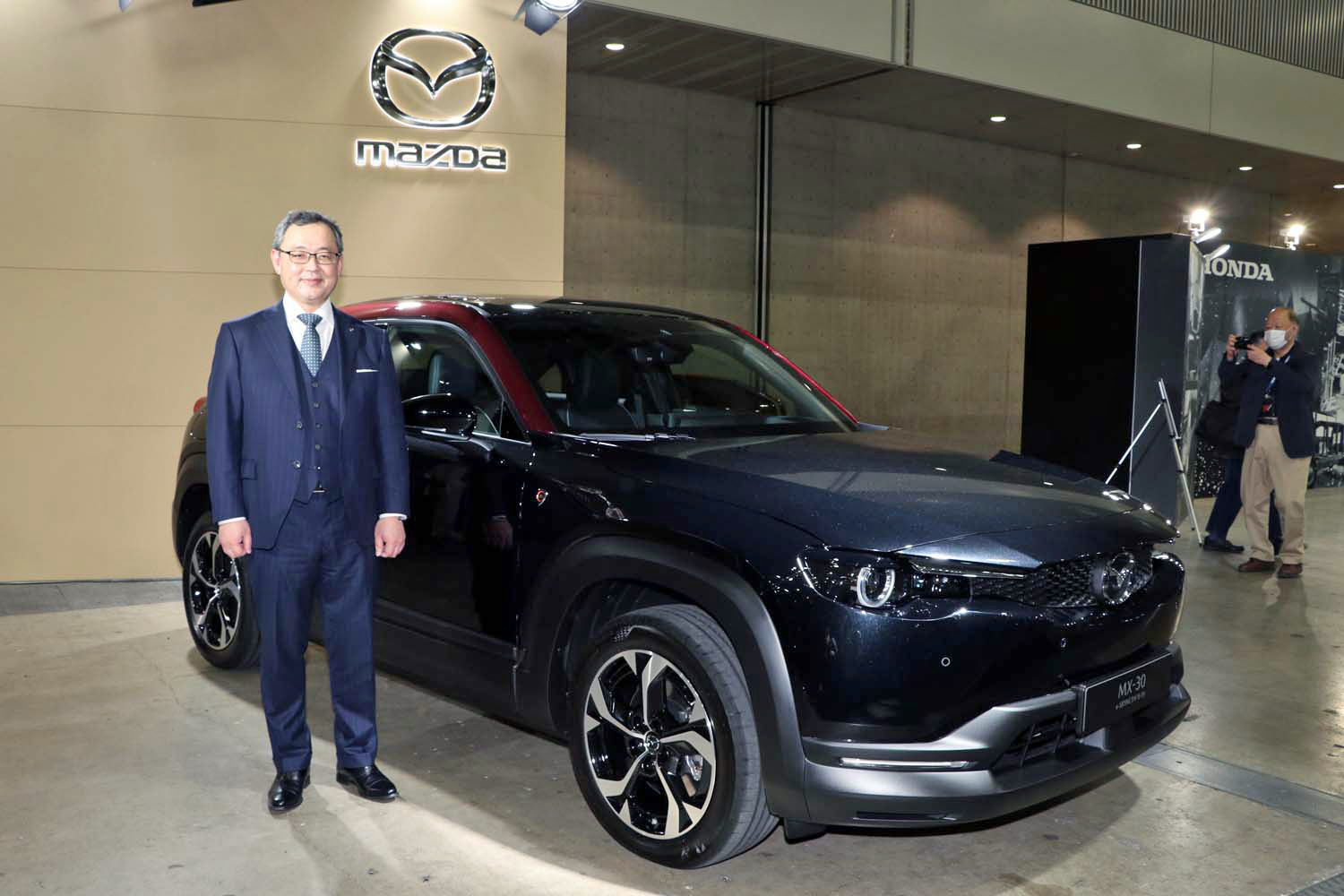 マツダがロータリーエンジンを搭載した「MX-30 e-SKYACTIV R-EV」を公開【オートモビル カウンシル2023】 【ニュース】 - webCG