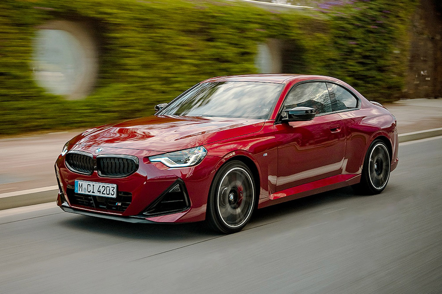 【ニューモデル情報】「BMW 2シリーズ クーペ」はマイナーチェンジでデジタル化を推進 - webCG