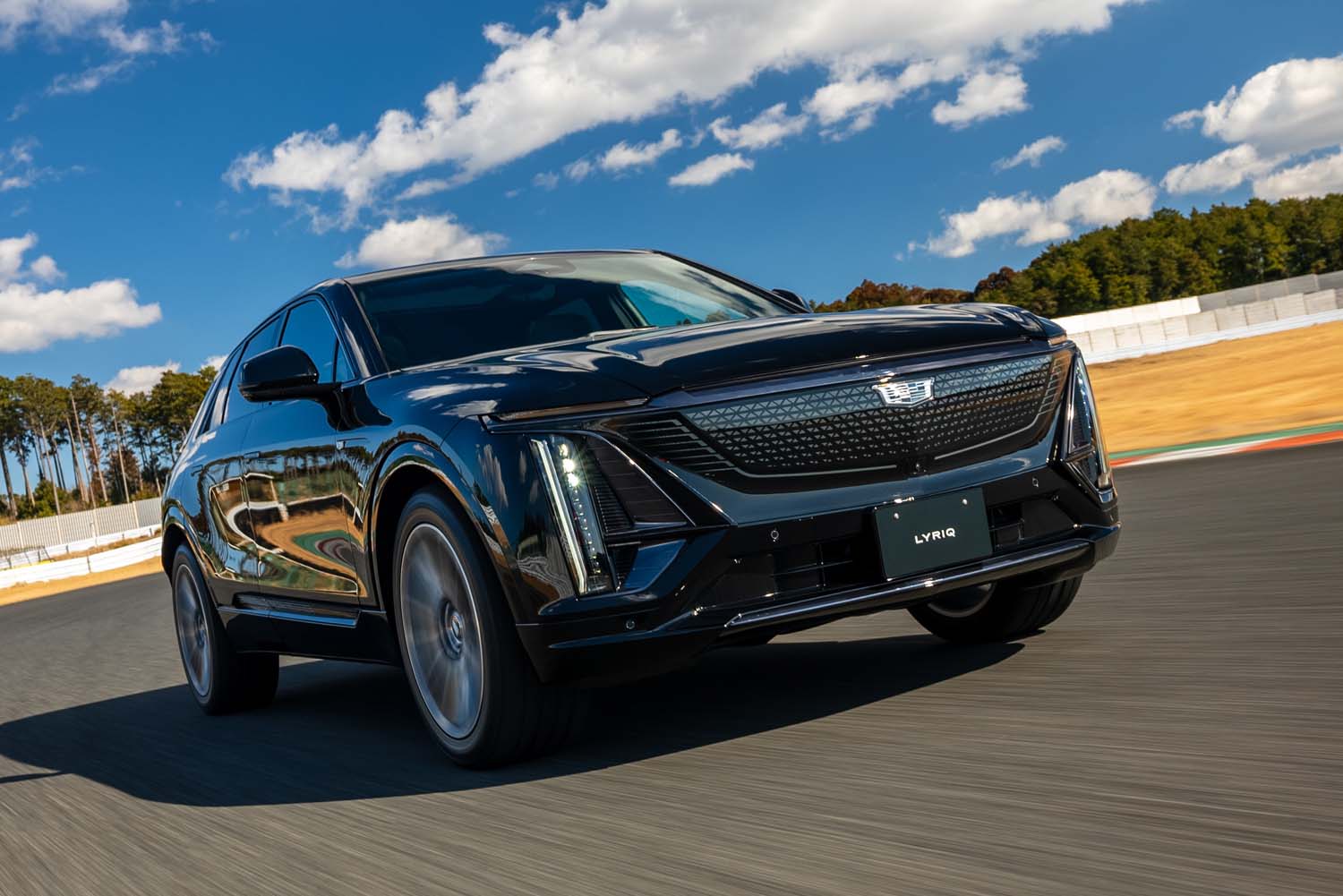 GMが「キャデラック・リリック」を日本に導入 航続距離510kmの新型BEV 【ニュース】 - webCG