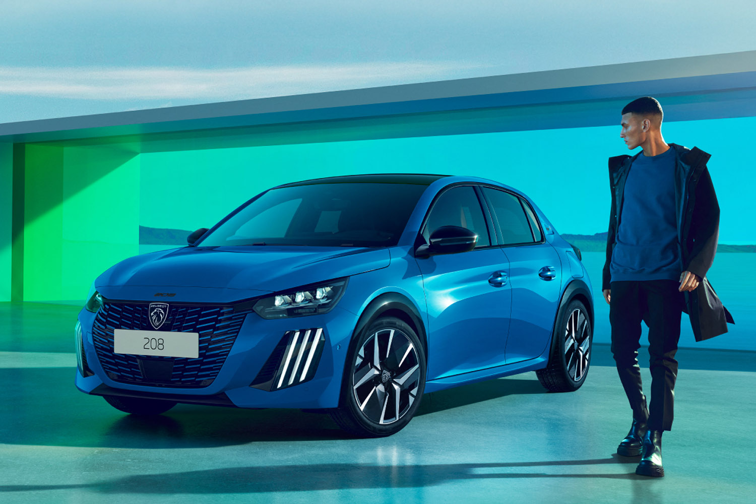 「プジョー208」にシステム最高出力110PSのマイルドハイブリッドモデルが登場 【ニュース】 - webCG