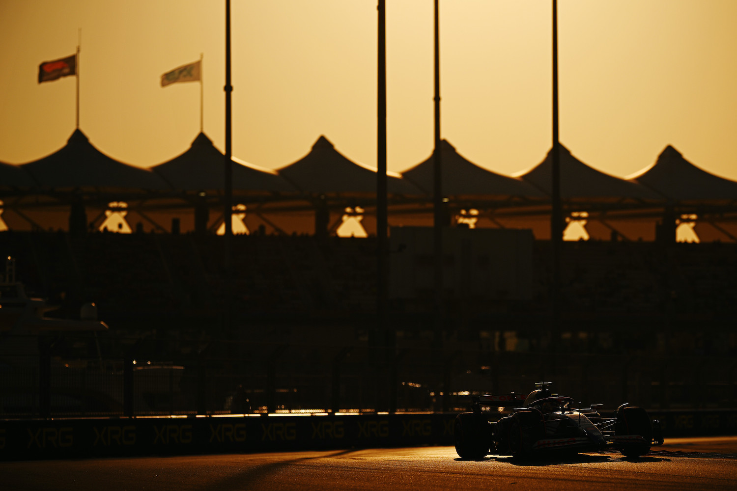 【F1 2024】最終戦アブダビGPでノリスがポールから4勝目、26年ぶりにマクラーレンがコンストラクターズチャンピオンに 【ニュース】 - webCG